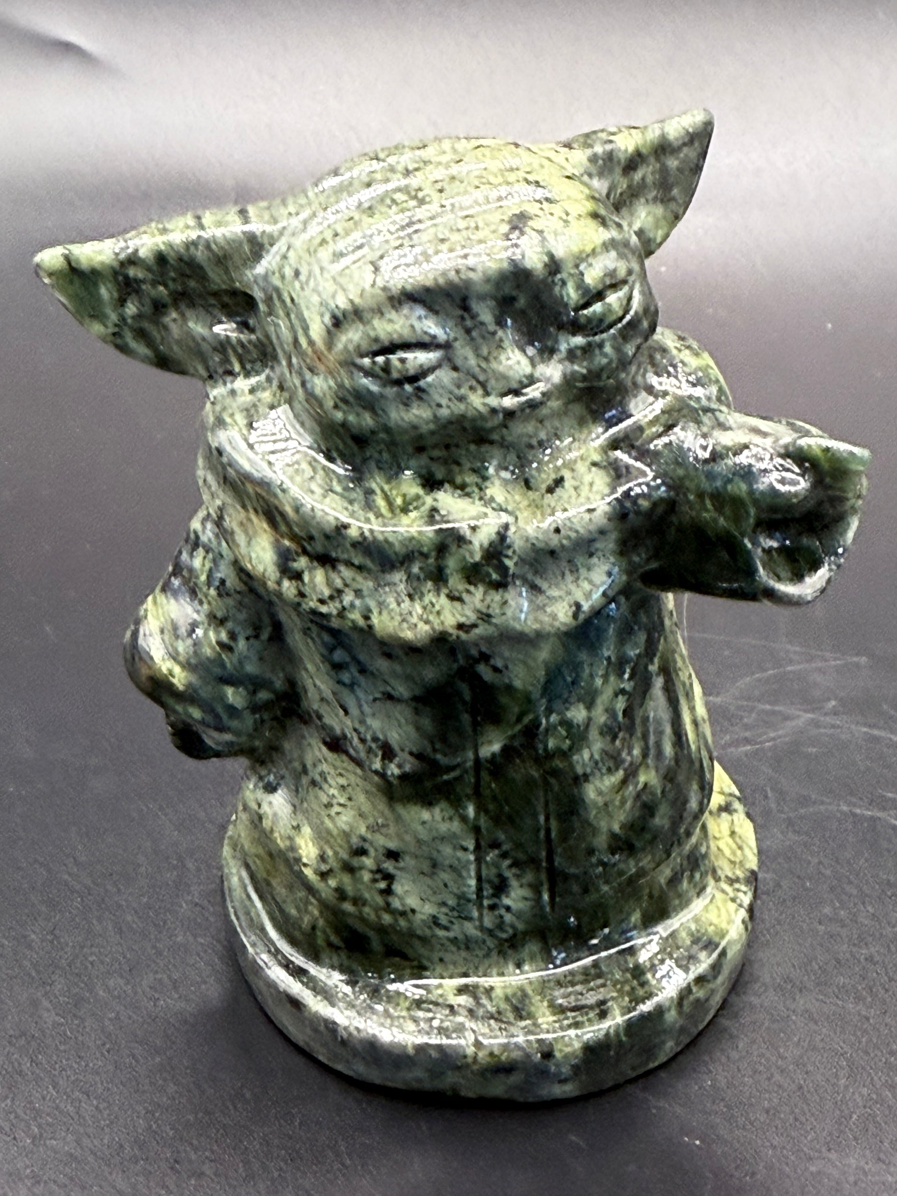 Serpentine Jade “Yoda” Carving 537g 10cm – Crystal wonderland